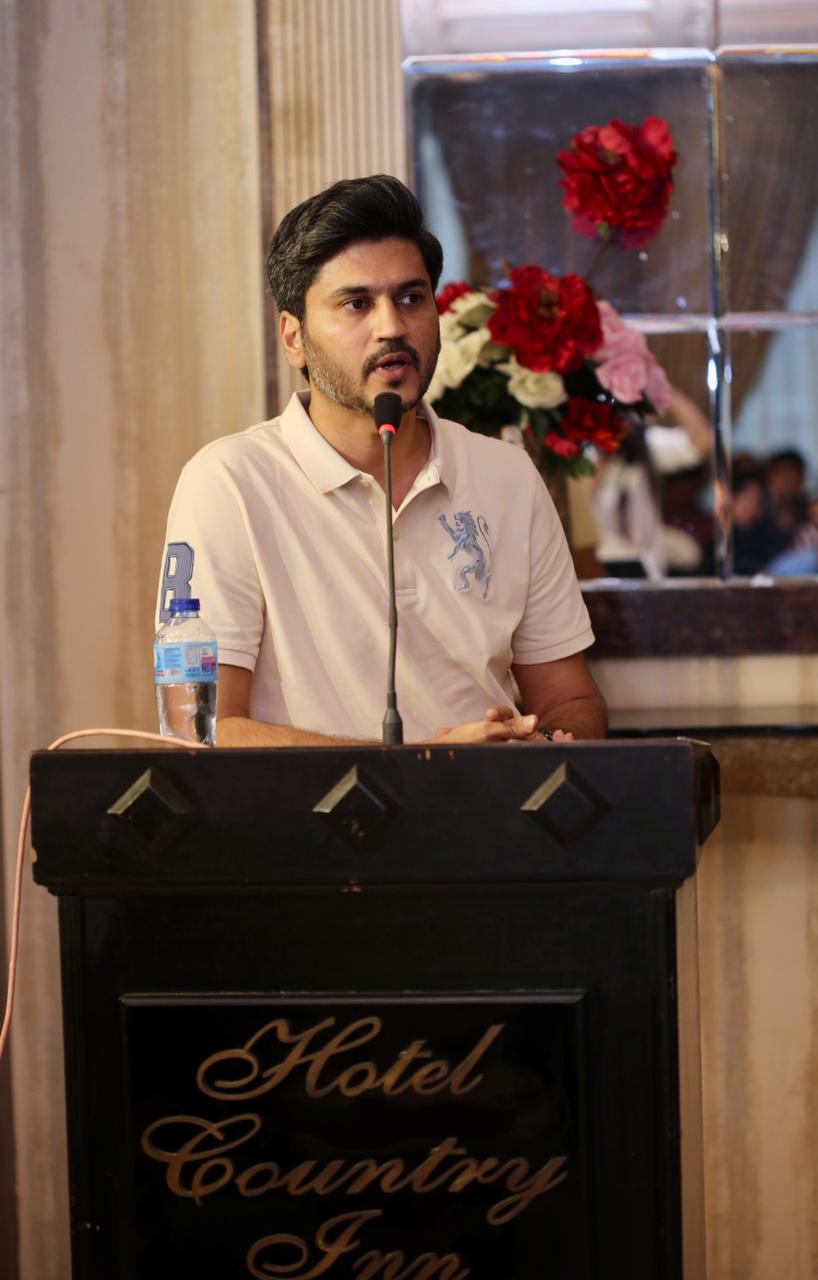 Fostering a culture of teamwork through All Hands